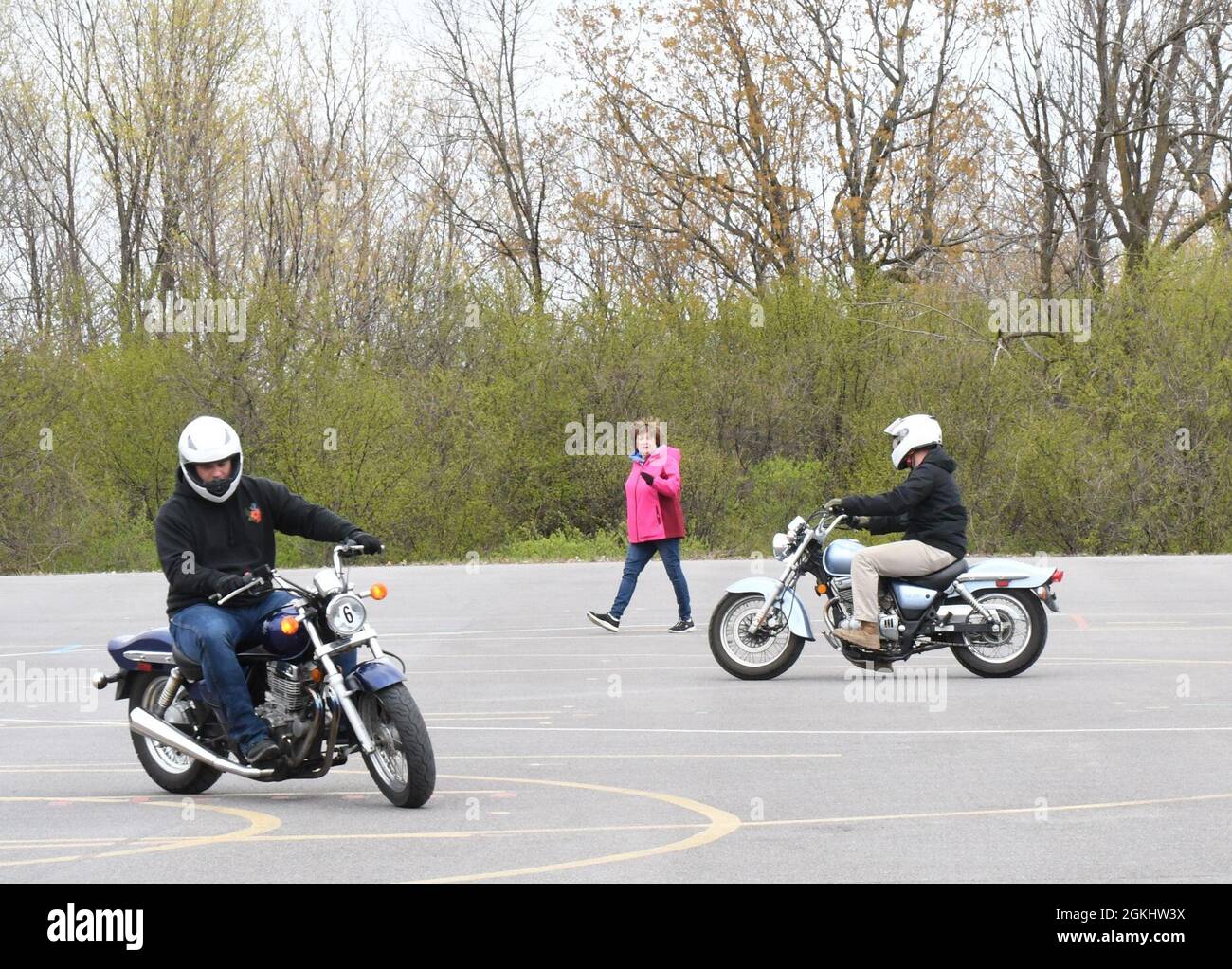 Soldiers from the 10th Mountain Division (LI) practice negotiating ...