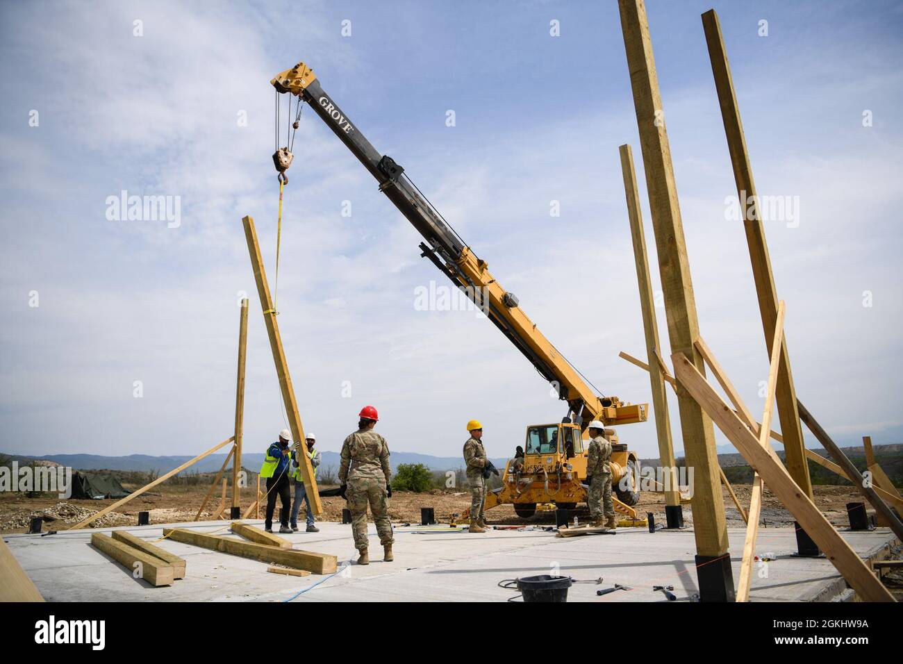 U.S. Army Soldiers from 15th Engineer Battalion, 902 Engineer ...