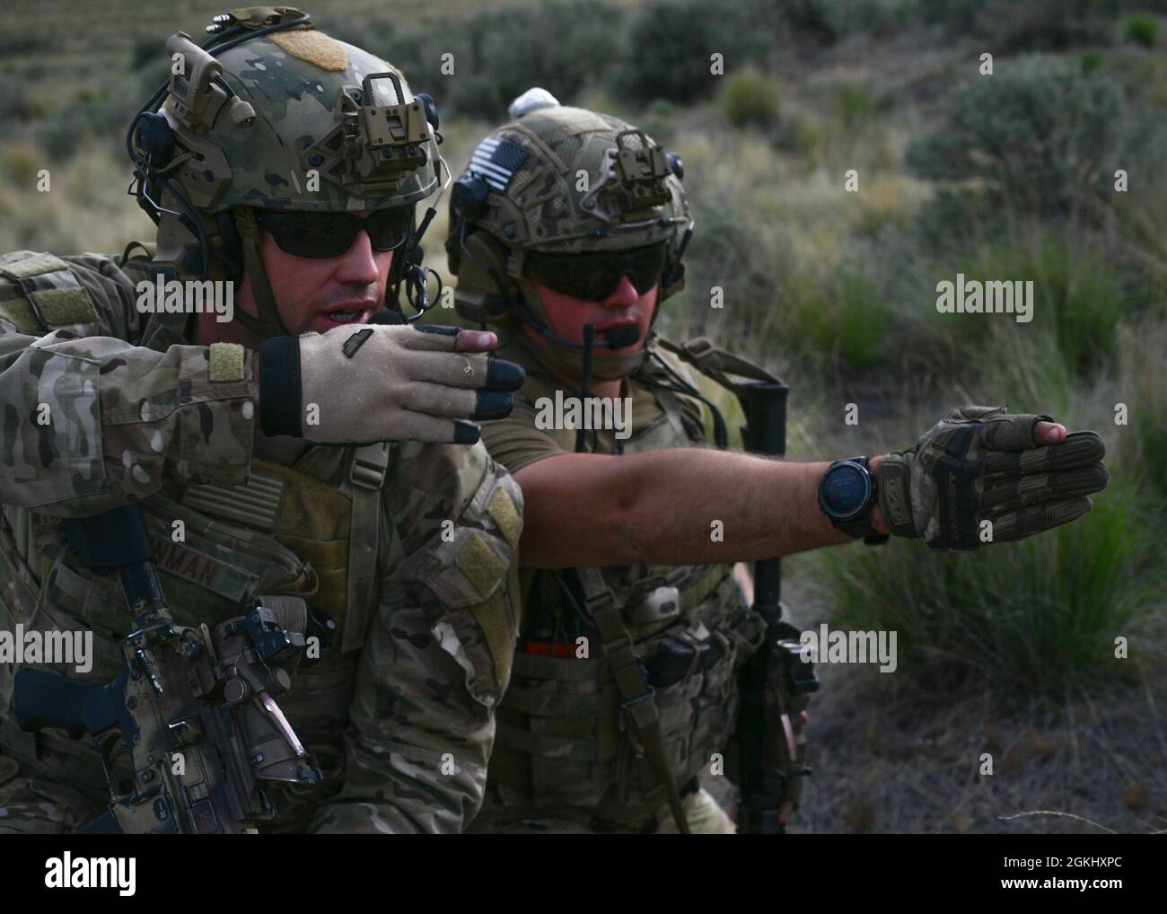 U.S. Air Force tactical air control party Airmen with the 5th Air ...
