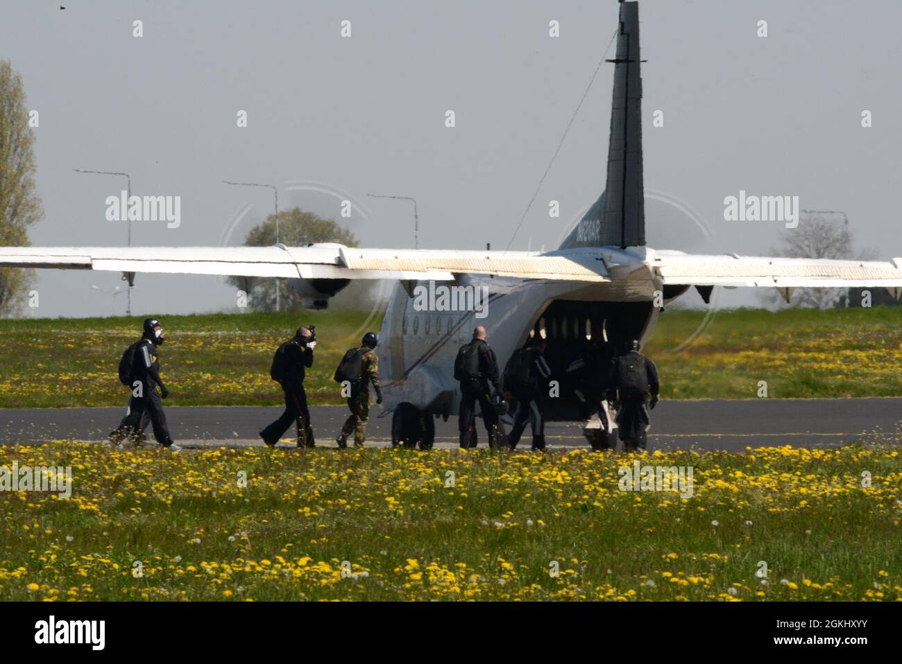 Belgian paratroopers board a CASA C-212 plane on Chièvres Air Base ...