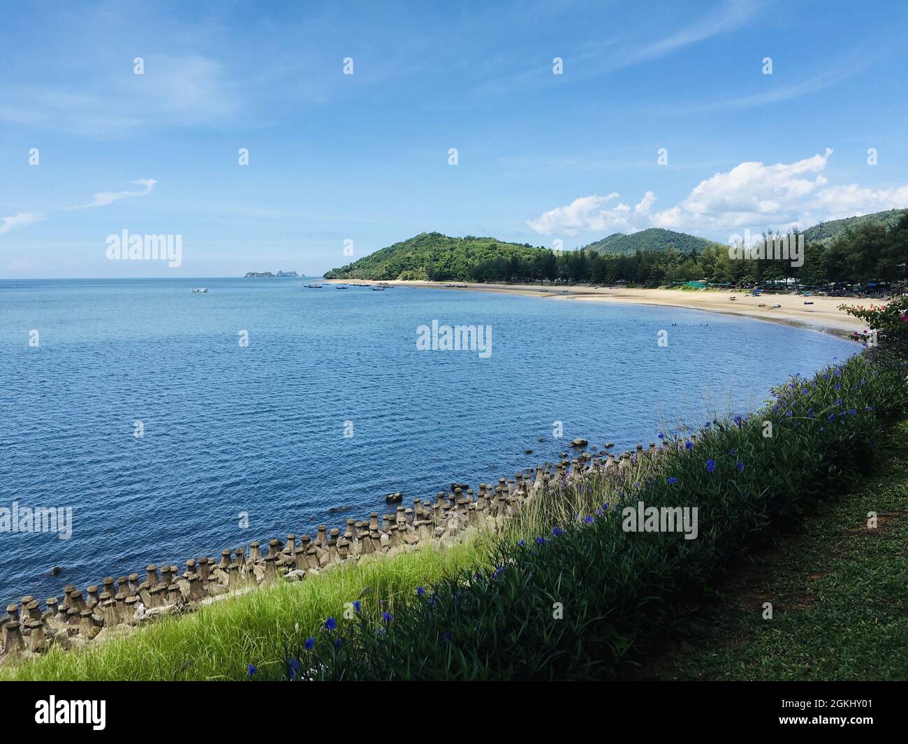 Calm beautiful view of a sea on a peaceful sunny day Stock Photo - Alamy