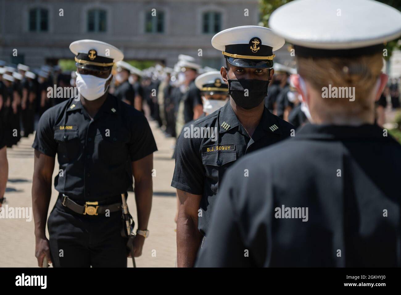 ANNAPOLIS, Md. (Apr. 27, 2021) U.S. Naval Academy Midshipmen hold noon ...