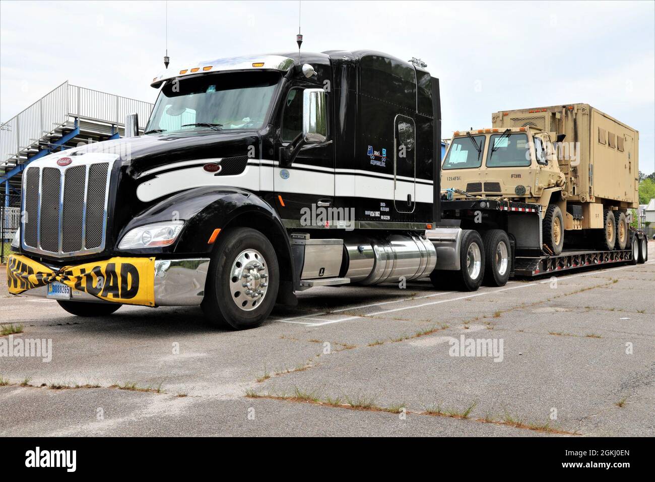 Expandable van shelter hi-res stock photography and images - Alamy