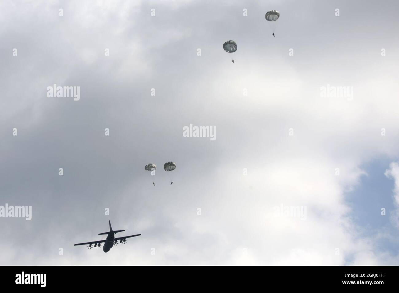 Soldiers with 2nd Battalion, 20th Special Forces Group, 66th Troop ...
