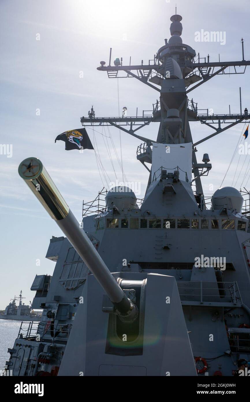 210428-N-GF955-1015 NAVAL STATION MAYPORT, Fla. (April 28, 2021) The ...