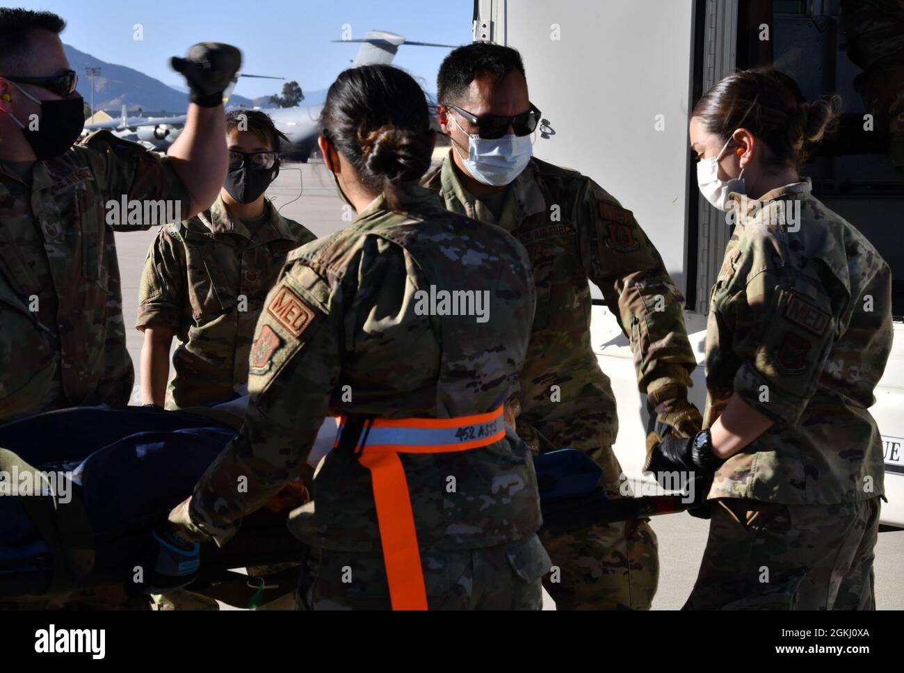 452nd aeromedical staging squadron hi-res stock photography and images ...