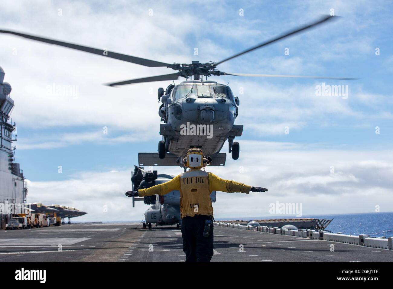 PACIFIC OCEAN (April 27, 2021) – U.S. Navy Boatswain’s Mate Airman ...