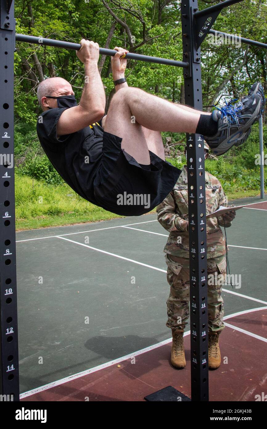 Col. Clint Murray Commander of the Walter Reed Army Institute of ...