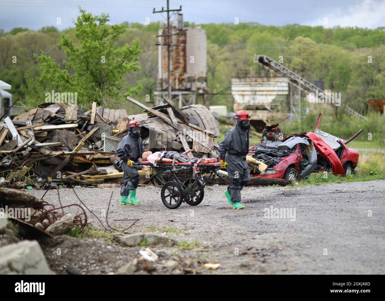 210429-N-PC620-0279 BUTLERVILLE, Ind. (April 29, 2021) U.S. Soldiers ...