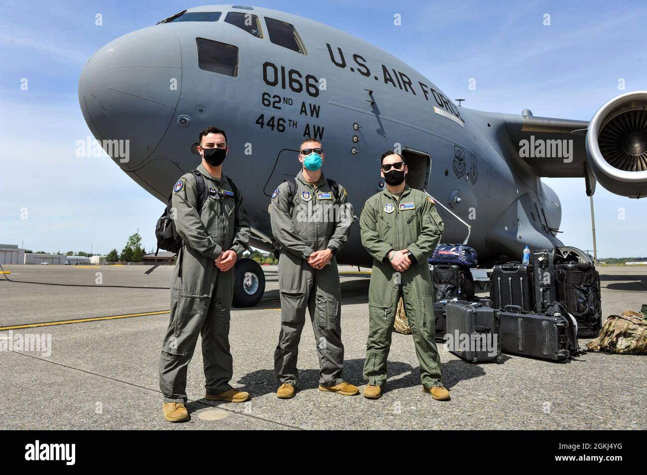 U.S. Air Force Staff Sgt. Alfonso Gonzalez, left, Staff Sgt. Devin ...