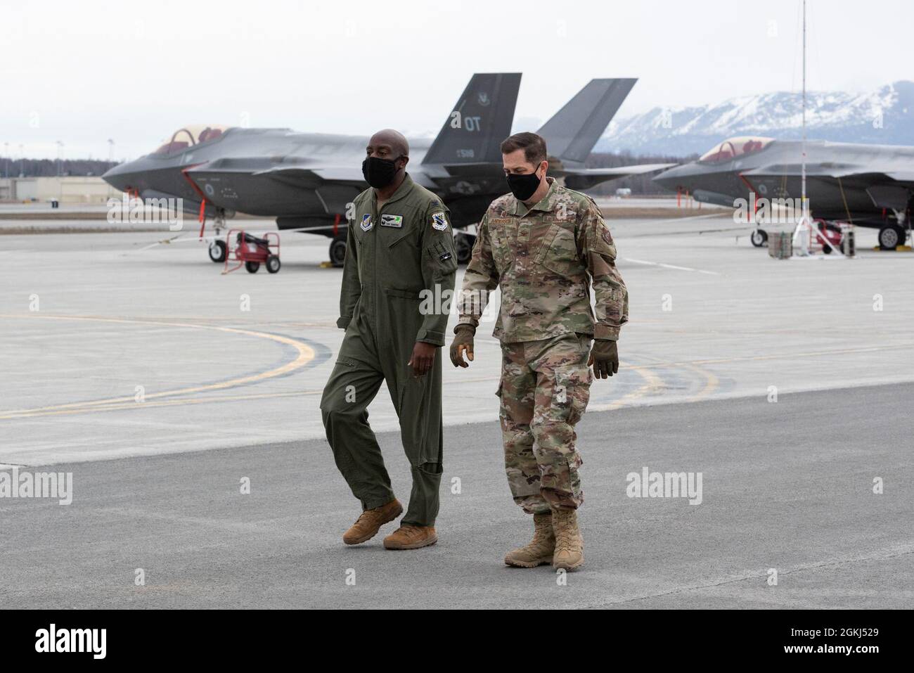 U.S. Air Force Col. Travolis A. Simmons, left, the commander of the 3rd ...