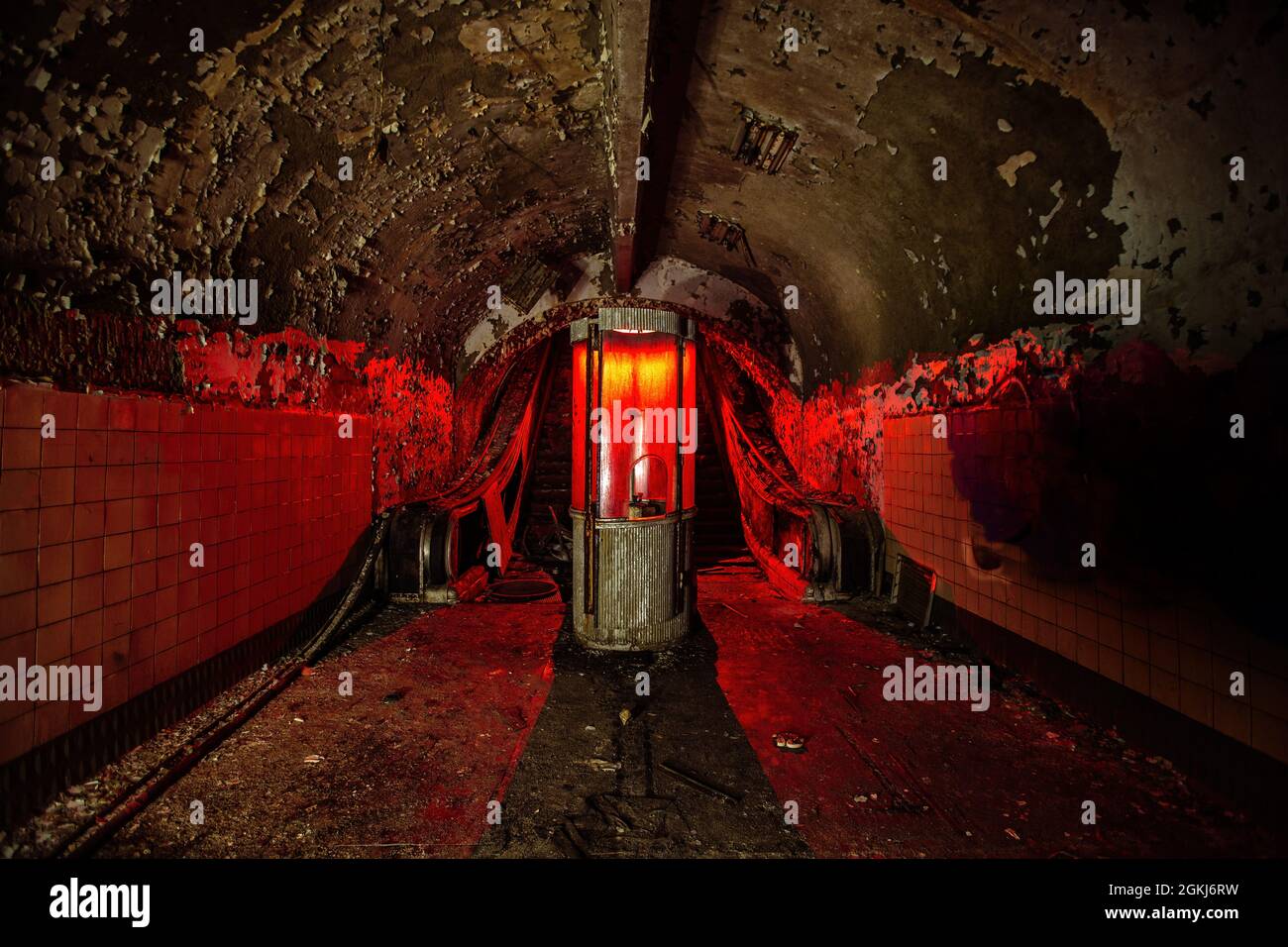 Dark and creepy old abandoned subway station Stock Photo - Alamy