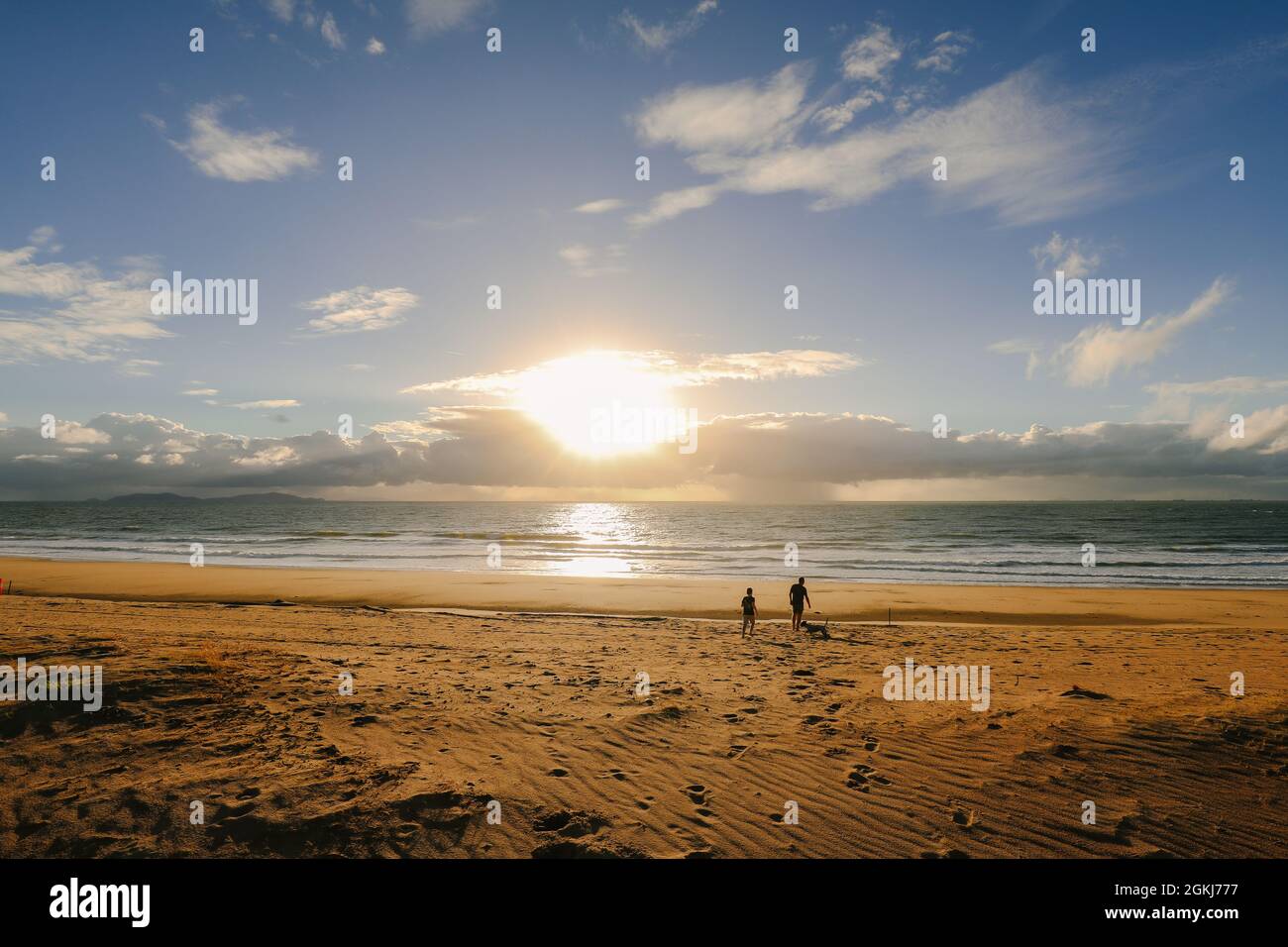 Mackay beach hi-res stock photography and images - Alamy