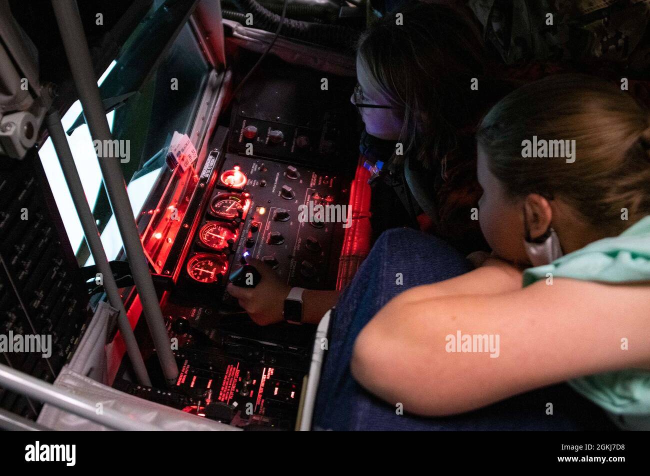 A kc 135 stratotanker boom operator hi-res stock photography and images ...