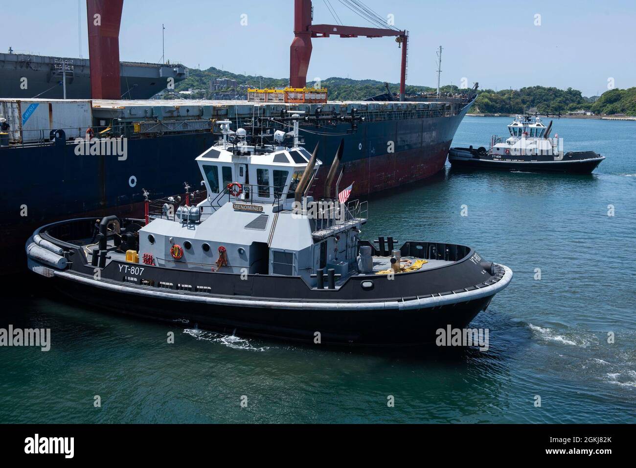Naval base tugs hi-res stock photography and images - Alamy