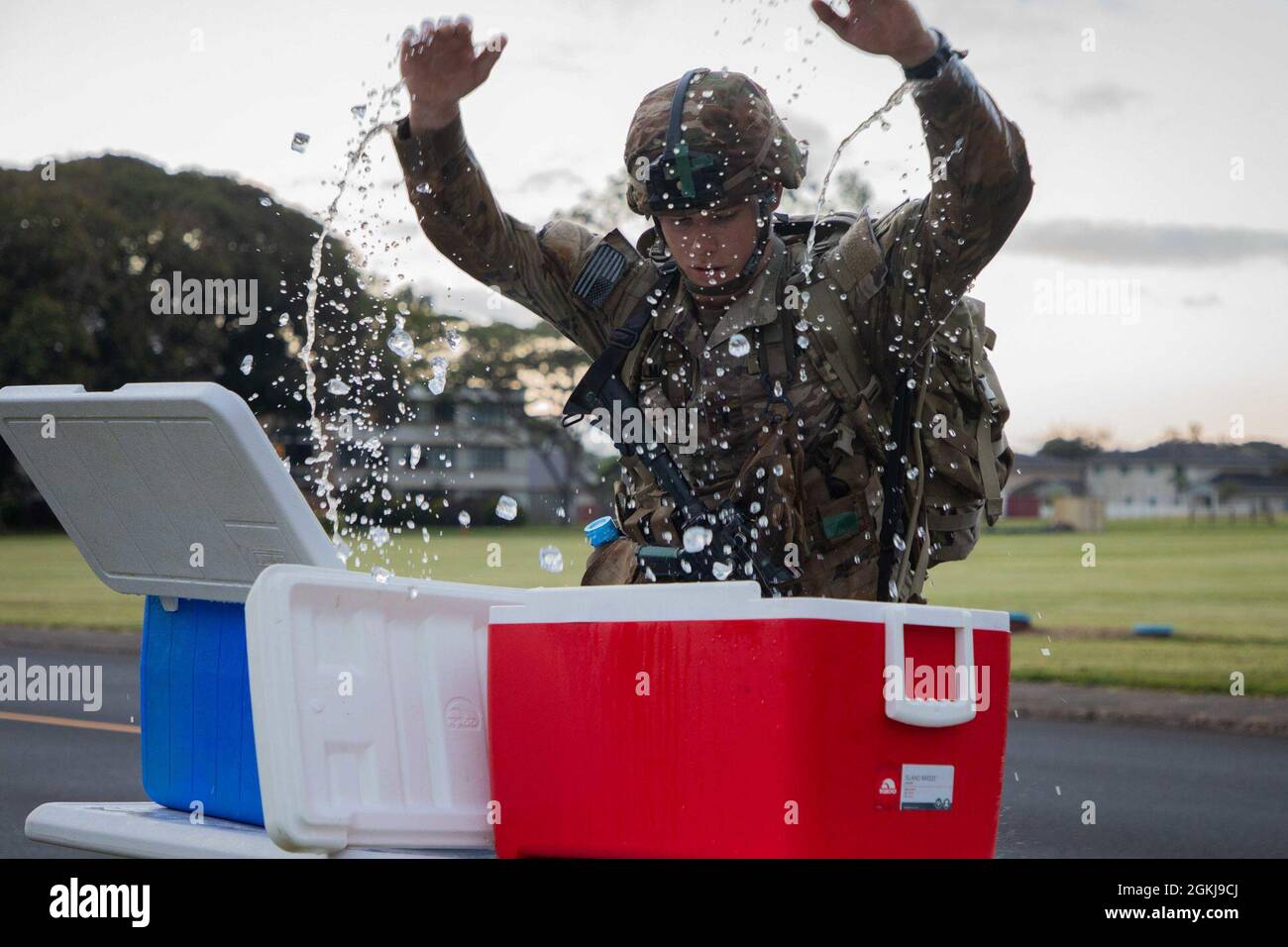 Soldiers assigned to the 25th Infantry Division and U.S. Army Hawaii ...