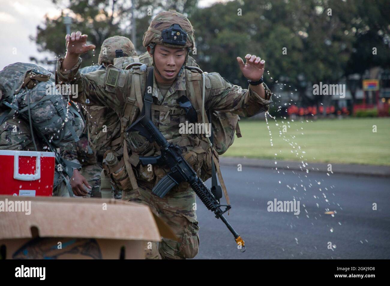 Soldiers assigned to the 25th Infantry Division and U.S. Army Hawaii ...