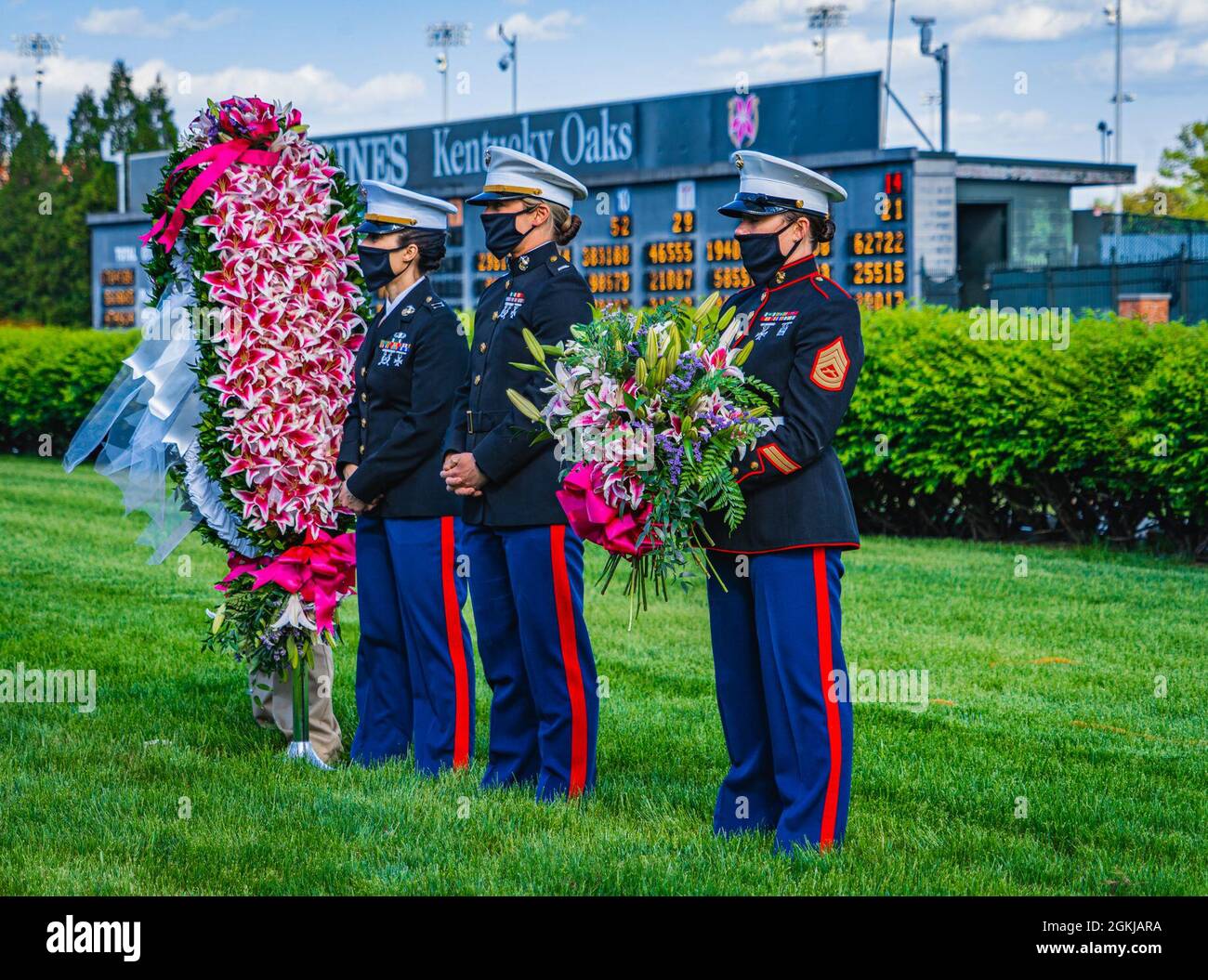 Kentucky oaks lilies hi-res stock photography and images - Alamy