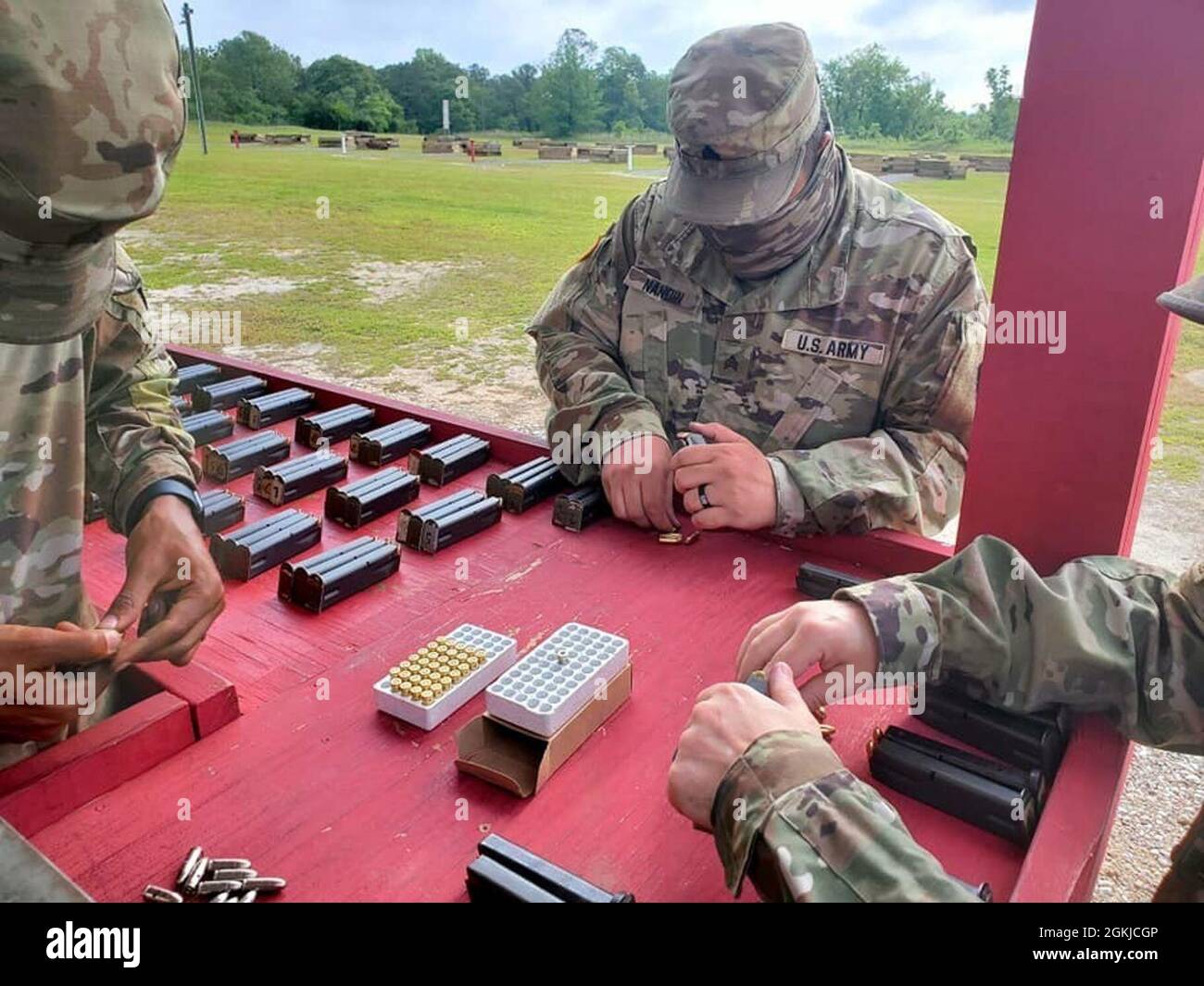 M9 combat pistol qualification hi-res stock photography and images - Alamy