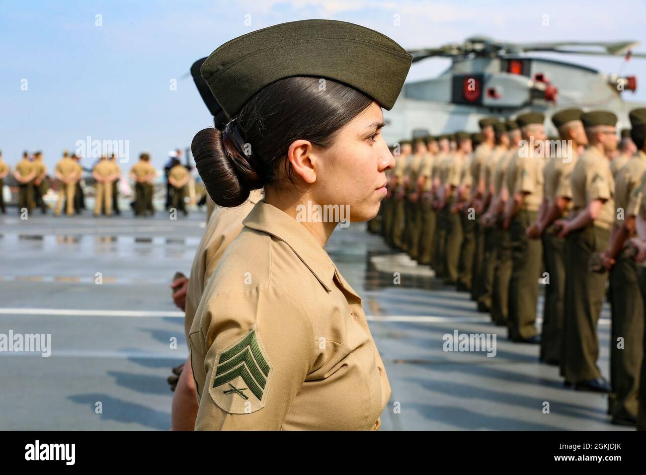 Marines and Sailors with Marine Fighter Attack Squadron (VMFA) 211 ...