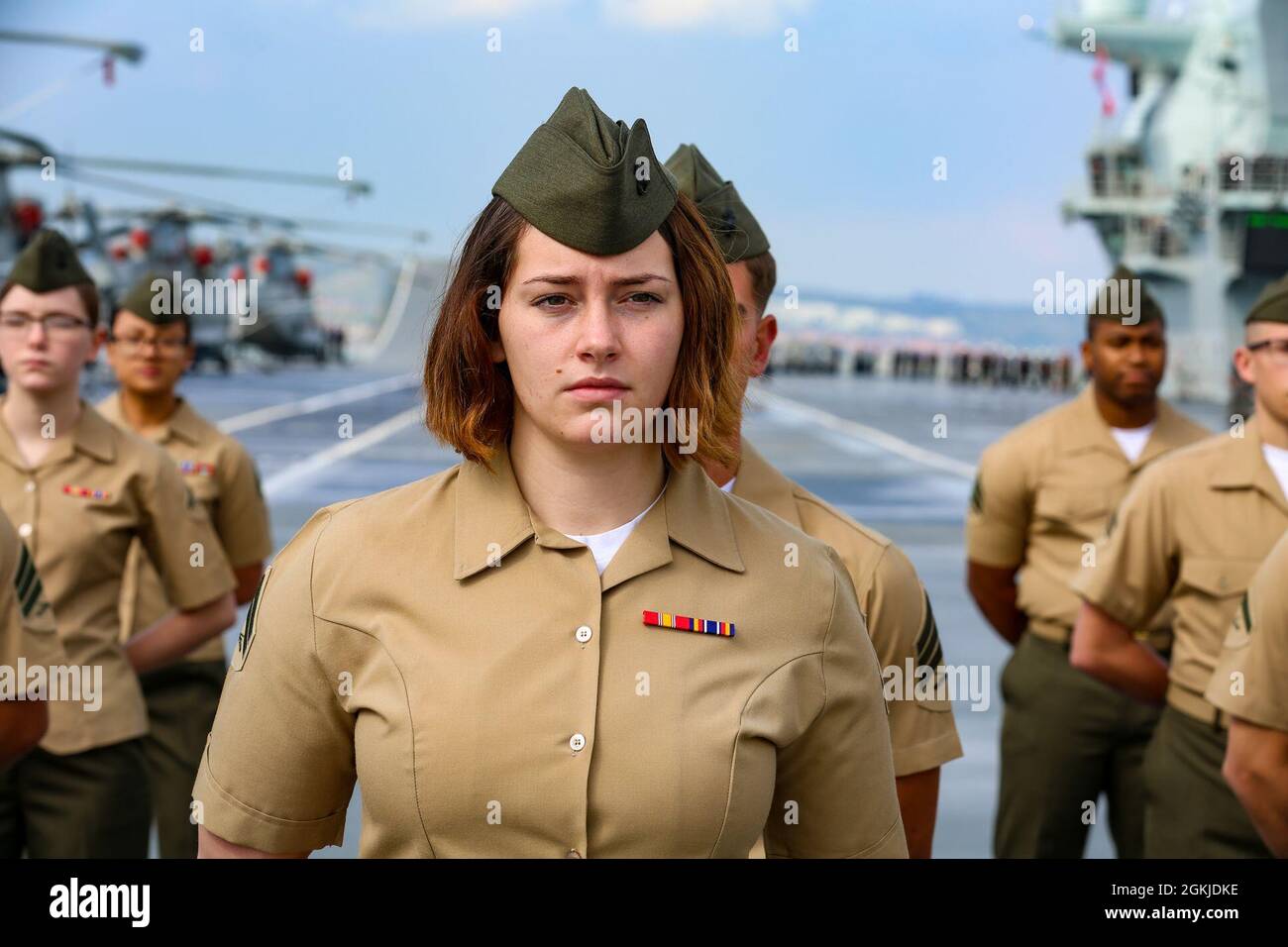 Marines and Sailors with Marine Fighter Attack Squadron (VMFA) 211 ...