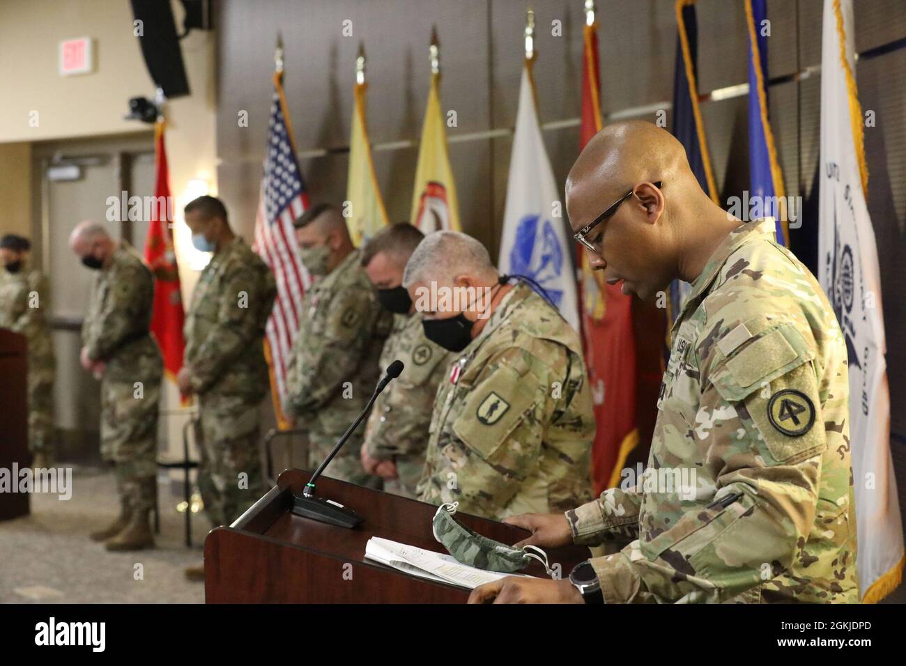 U.S. Army soldiers, attached to the 254th Regiment Headquarters, New ...