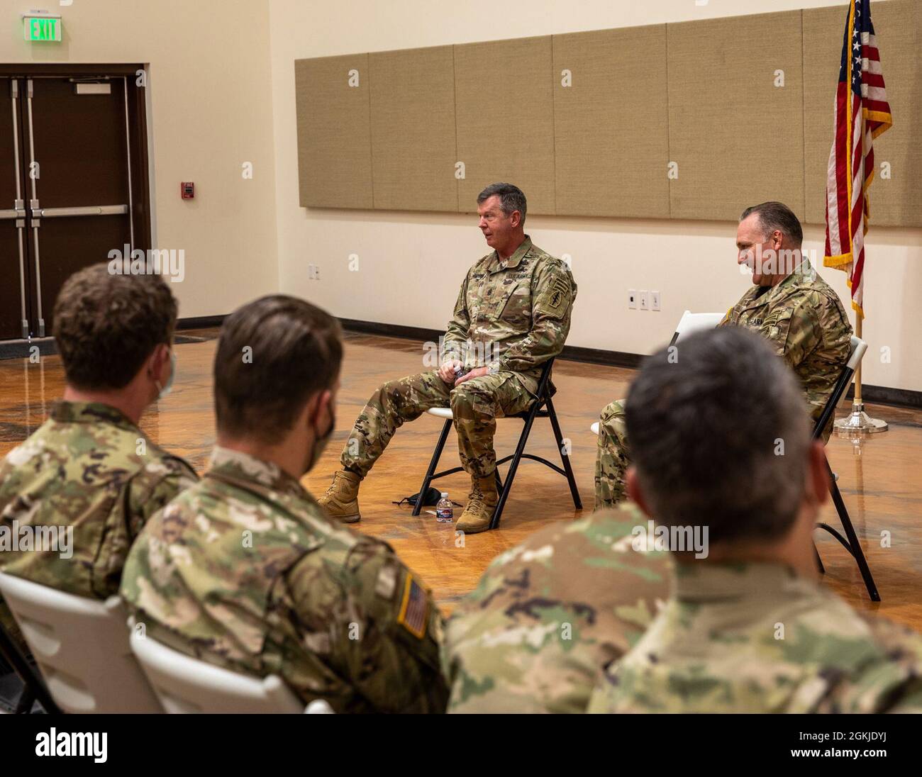 U.S Army National Guard Soldiers, assigned to the 19th Special Forces ...