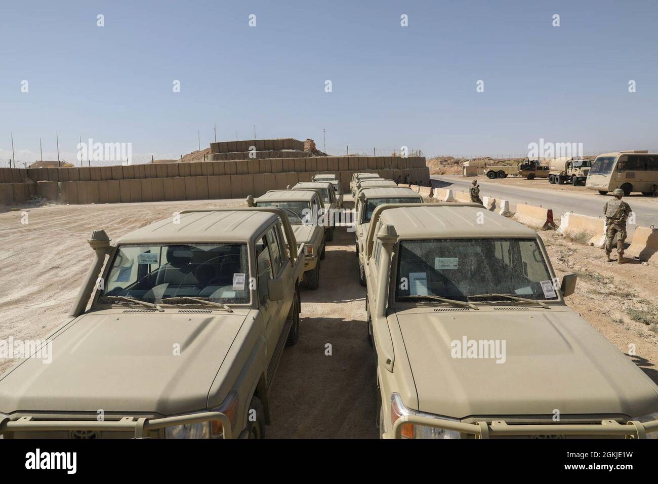 Counter-ISIS Train and Equip Fund program provides vehicles to Iraqi ...