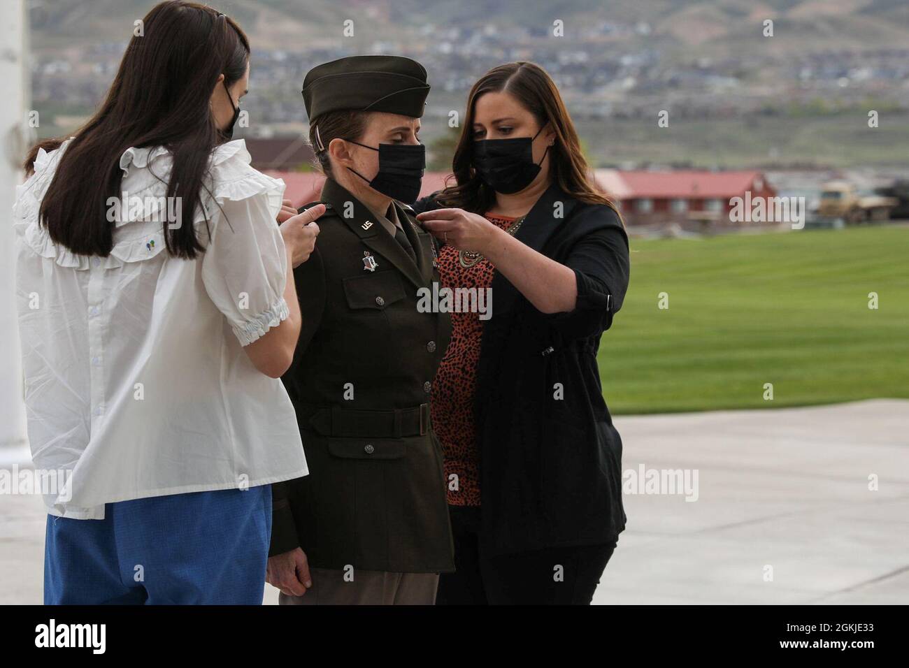 Brig. Gen. Charlene Dalto is pinned brigadier general by her daughters ...