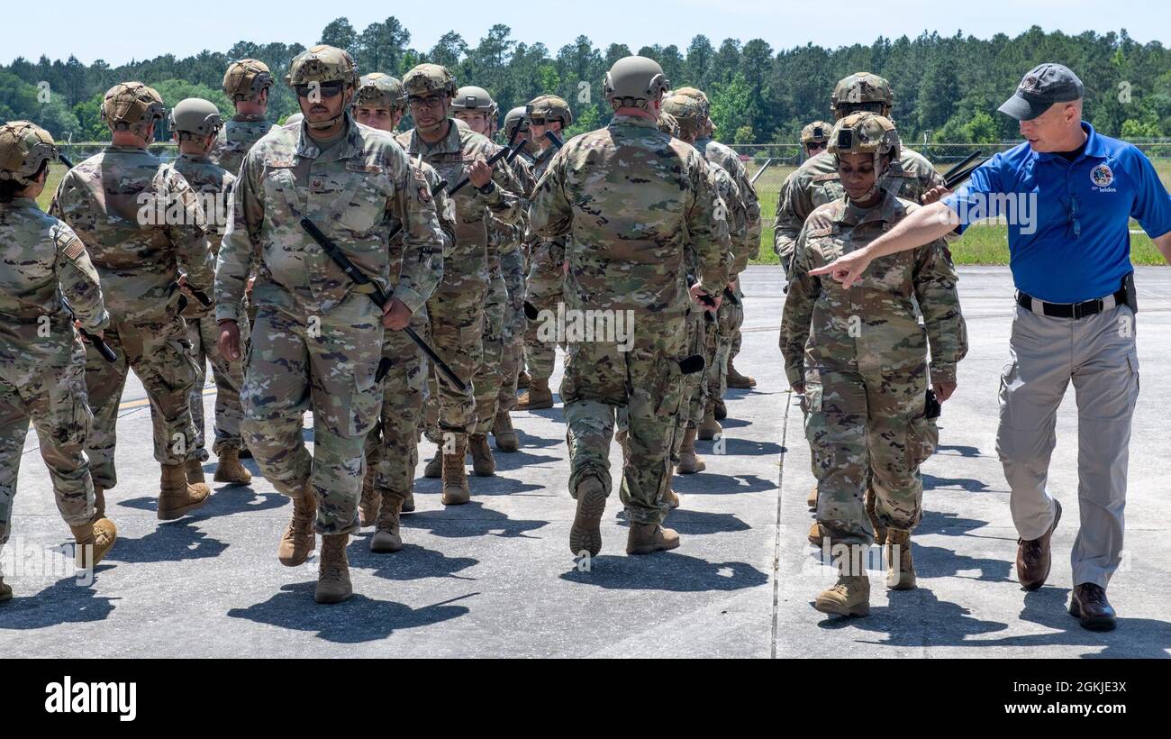 JACKSONVILLE AIR NATIONAL GUARD BASE, Fla -- Members of the 125th ...