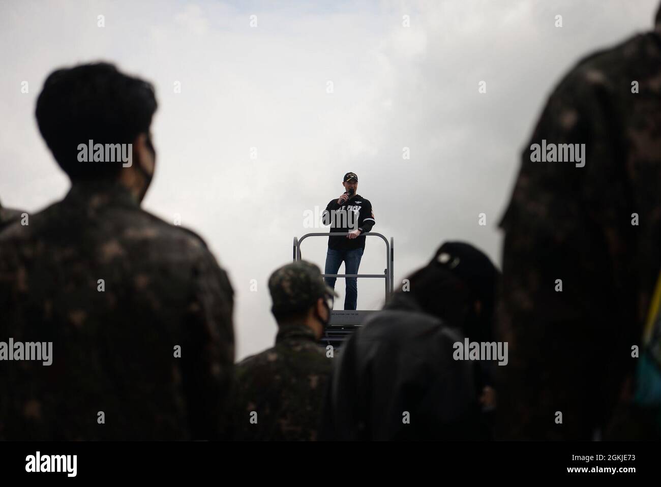 Col. Chris “Wolf” Hammond, 8th Fighter Wing commander, speaks during ...