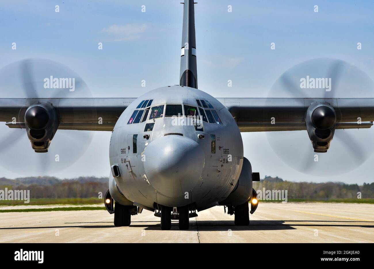 A C-130J Super Hercules assigned to the 19th Airlift Wing taxis on the ...