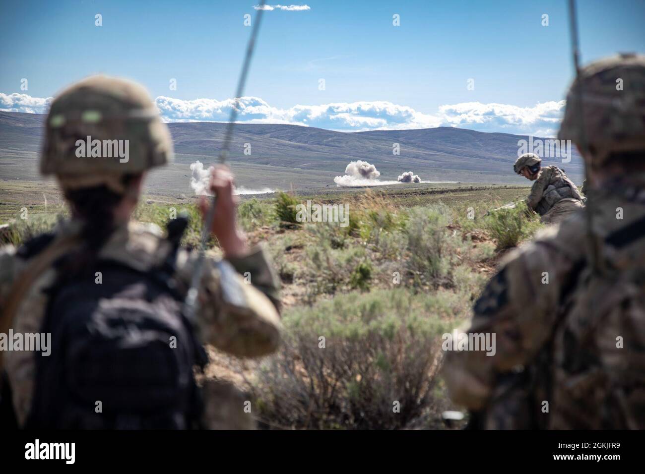 U.S. Army soldiers assigned to 2nd Battalion, 1st Infantry Regiment ...