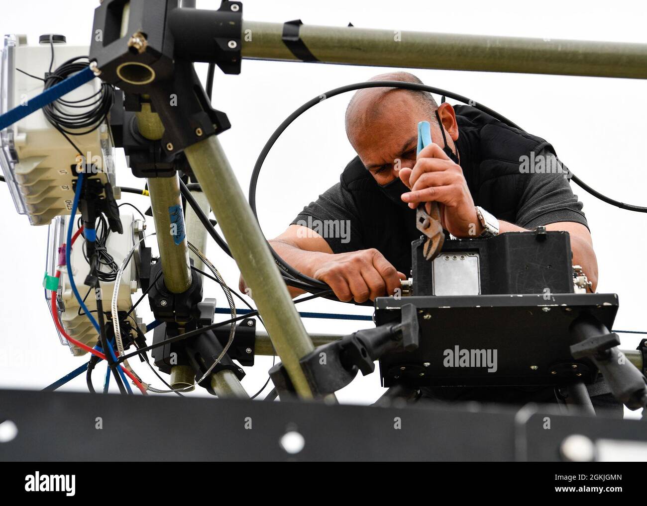 Persistent systems hi-res stock photography and images - Alamy