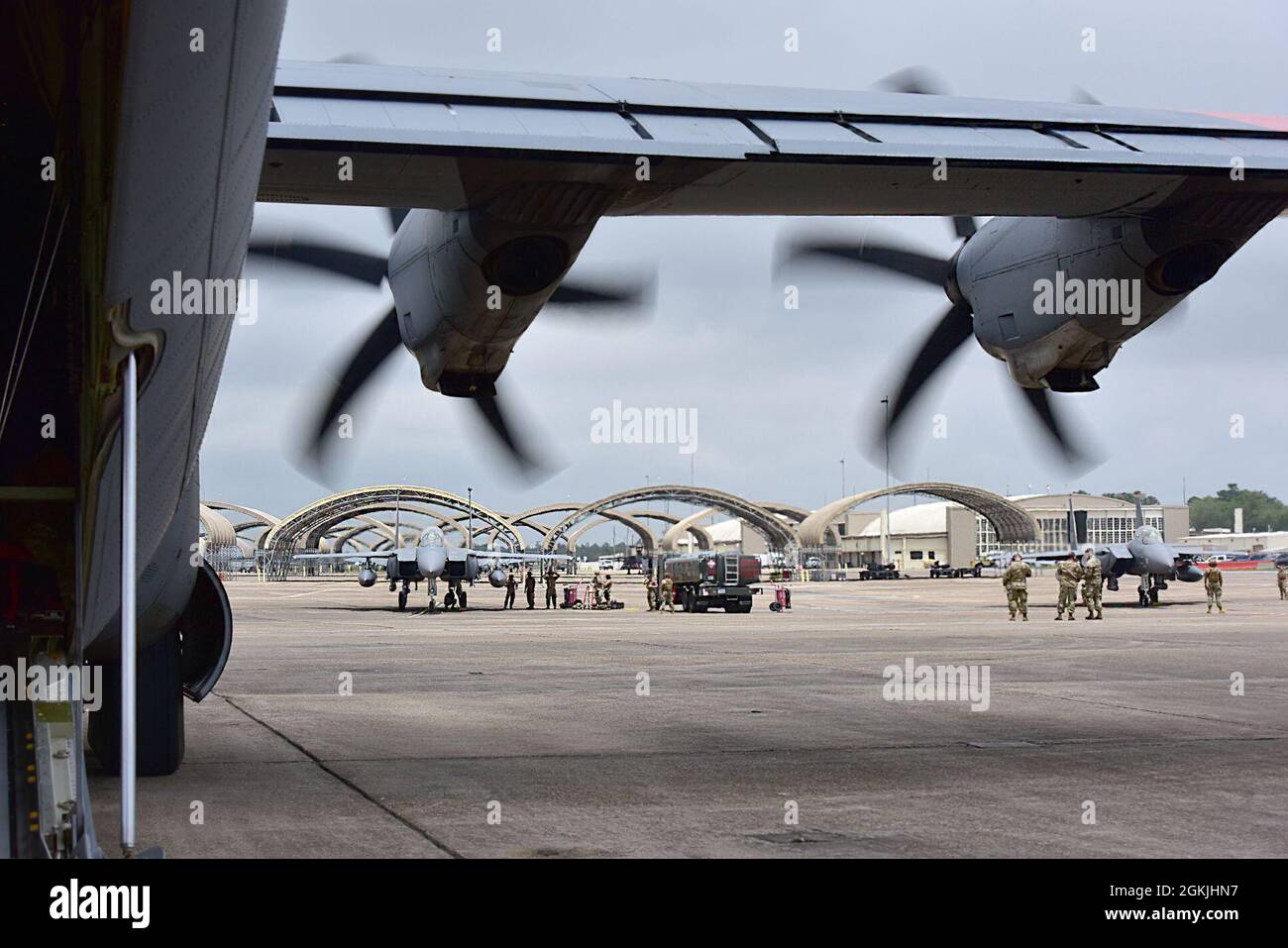 Airmen assigned to the 4th Fighter Wing conduct an integrated combat ...