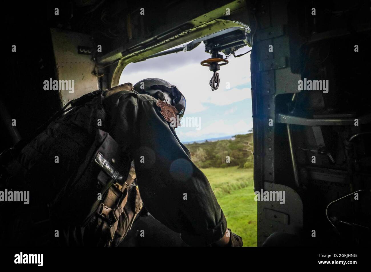 Schofield Barracks, HI — Soldiers from Bravo Battery, 2nd Battalion ...