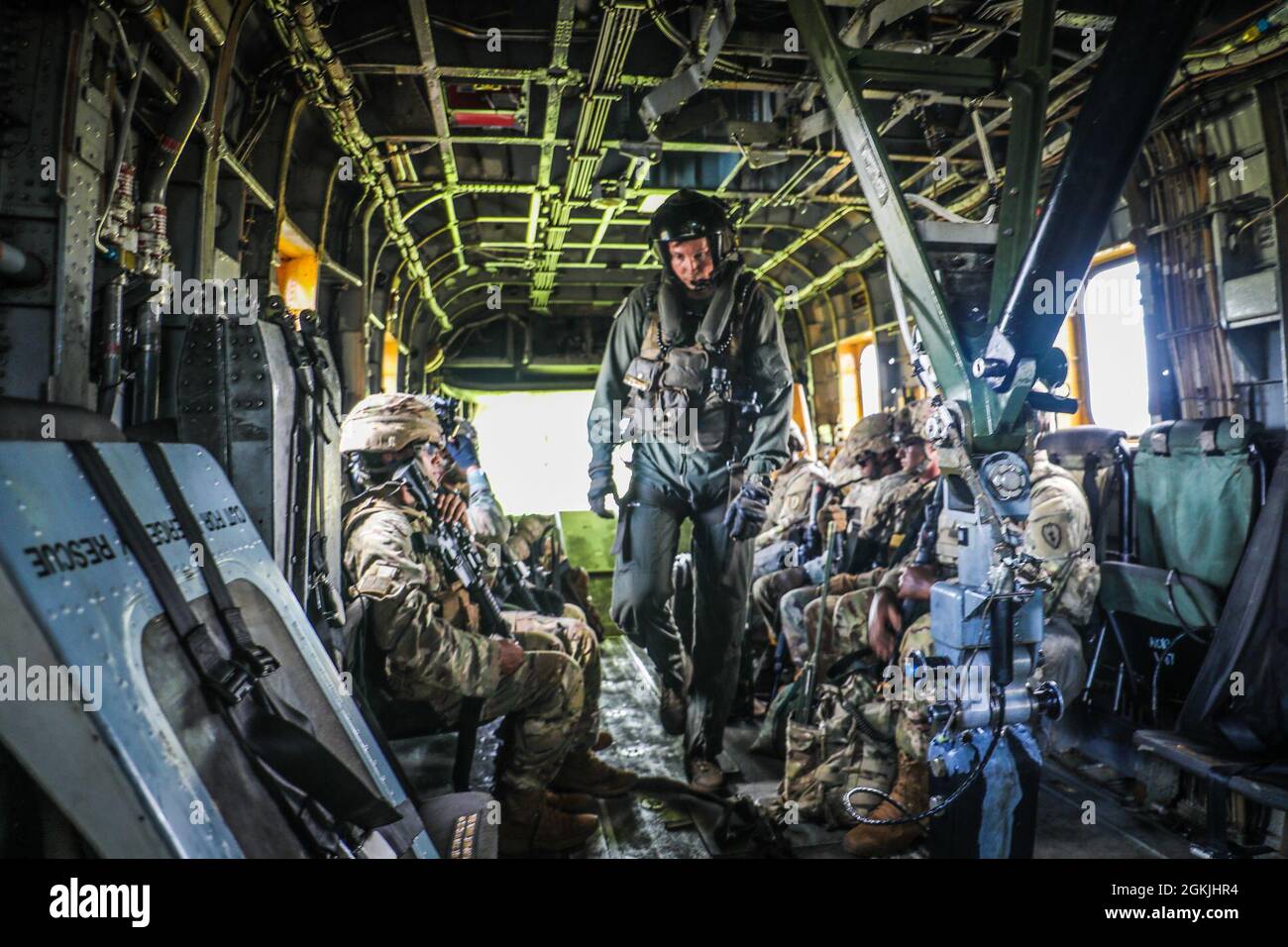 Schofield Barracks, HI — Soldiers from Bravo Battery, 2nd Battalion ...