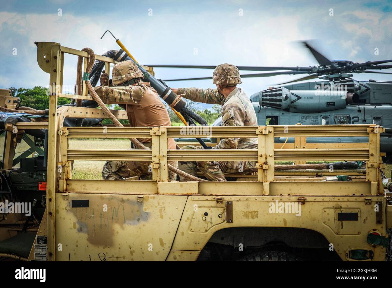 Schofield Barracks, HI — Soldiers from Bravo Battery, 2nd Battalion ...