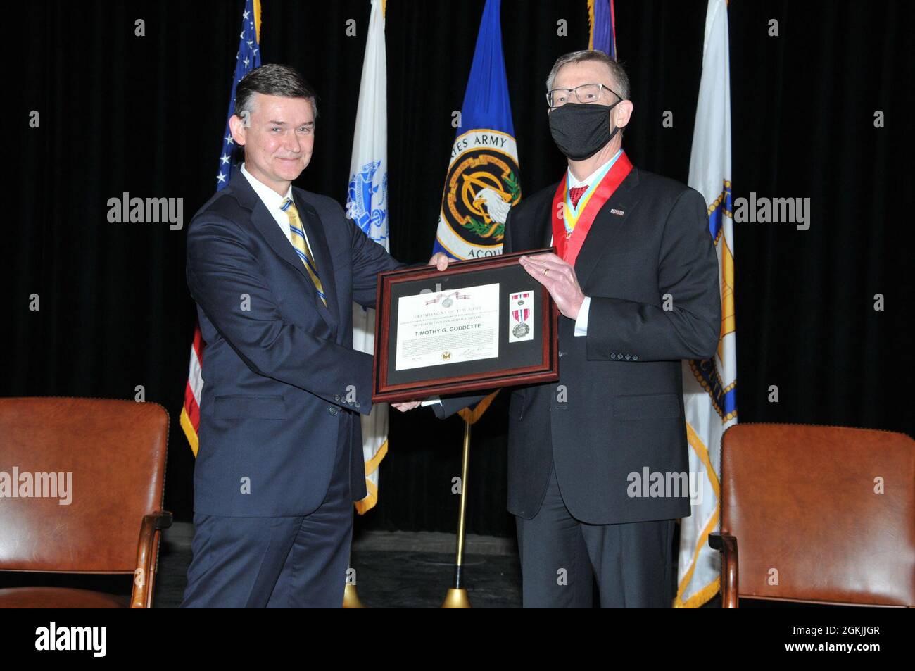 Acting superior hi-res stock photography and images - Alamy