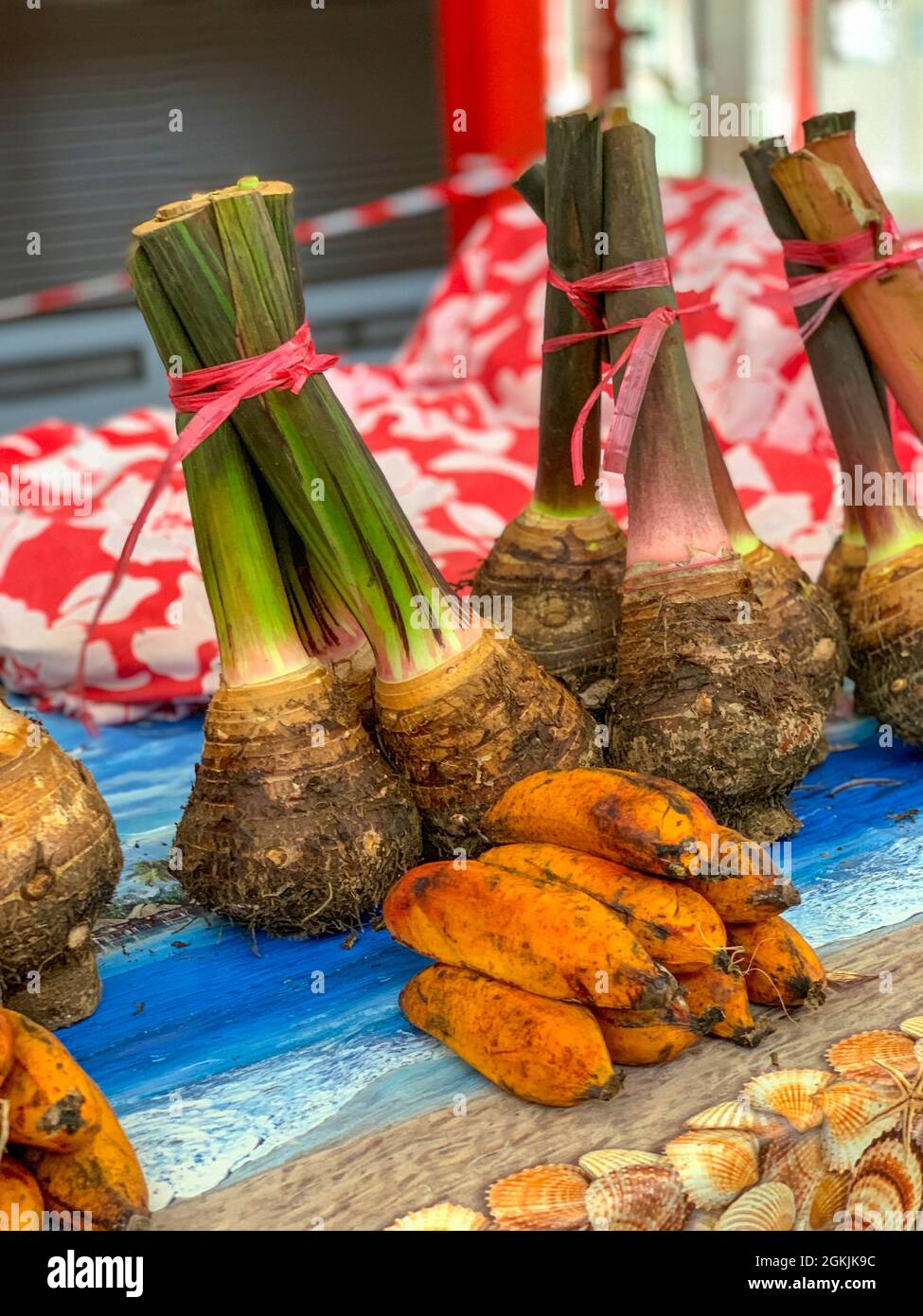 Kalo taro hi-res stock photography and images - Alamy