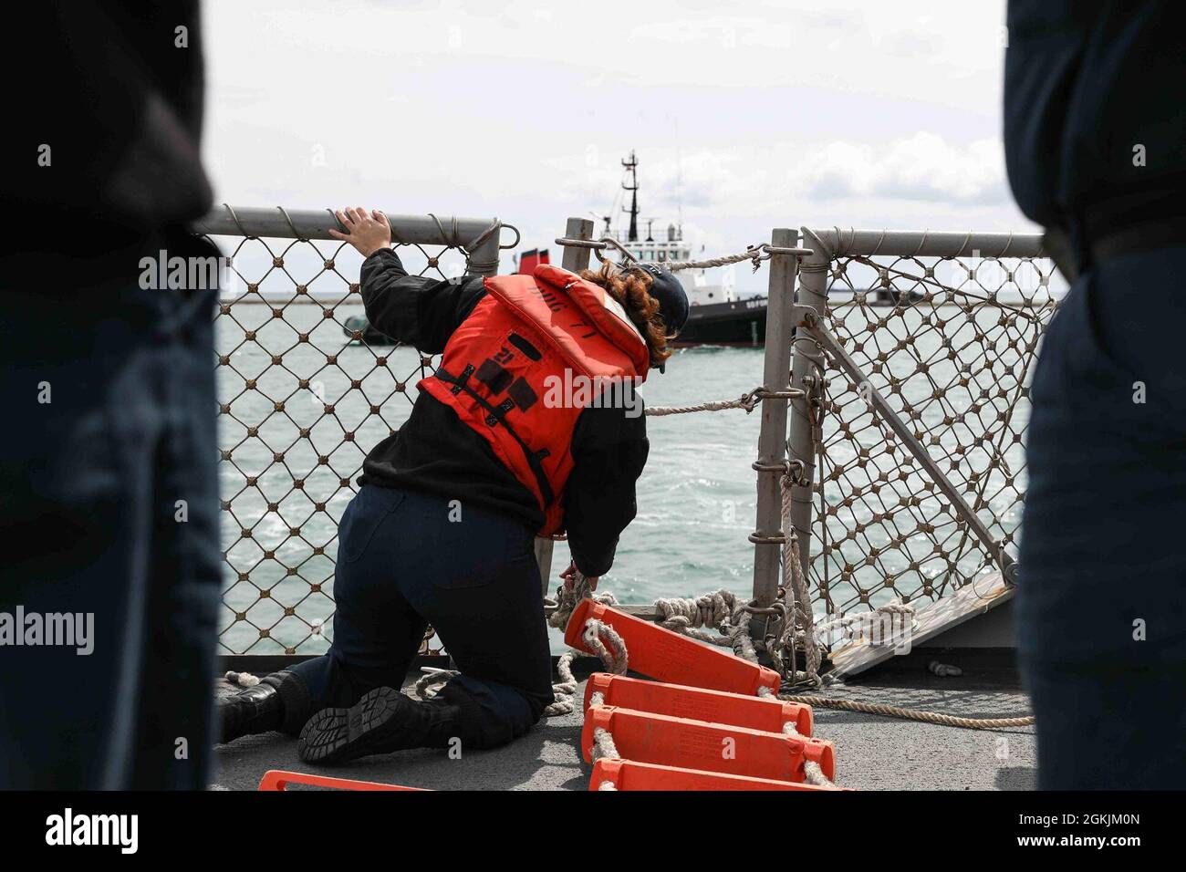 PLYMOUTH, England (May 5, 2021) Sonar Technician (Surface) 2nd Class ...