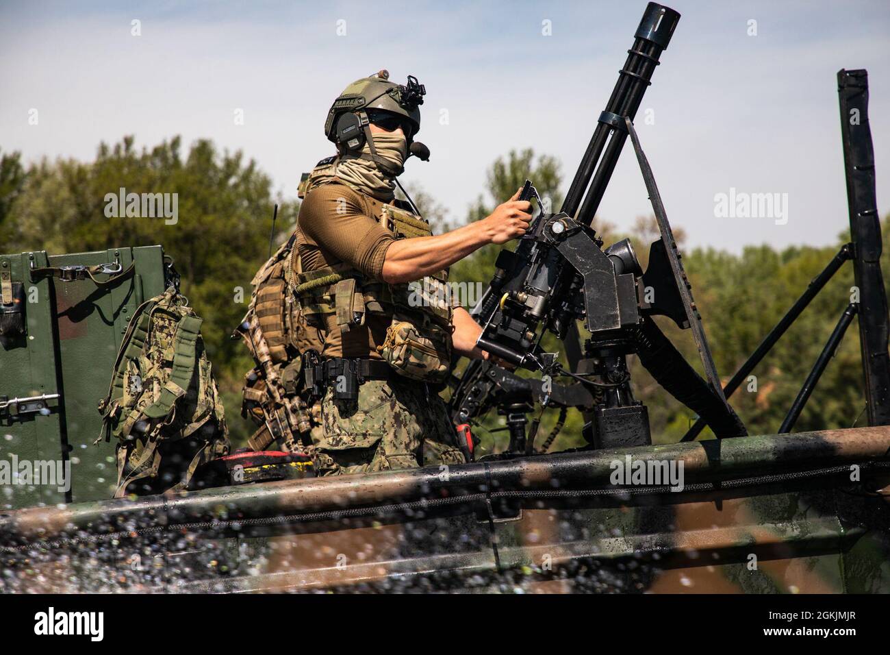 Hungarian Special Operations Forces and Naval Special Warfare operators ...