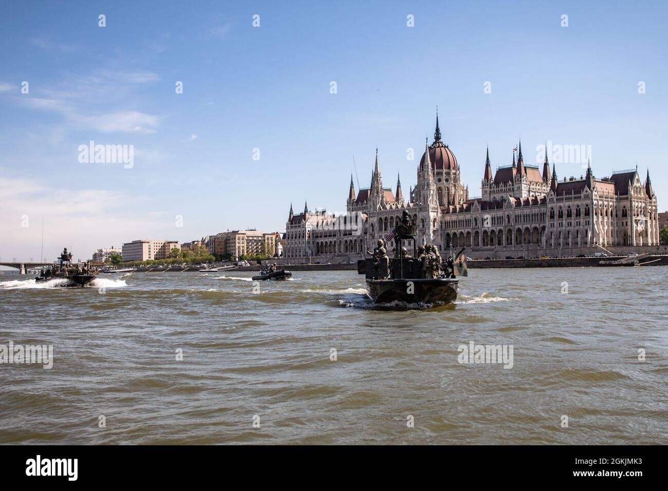 Hungarian Special Operations Forces and Naval Special Warfare operators ...
