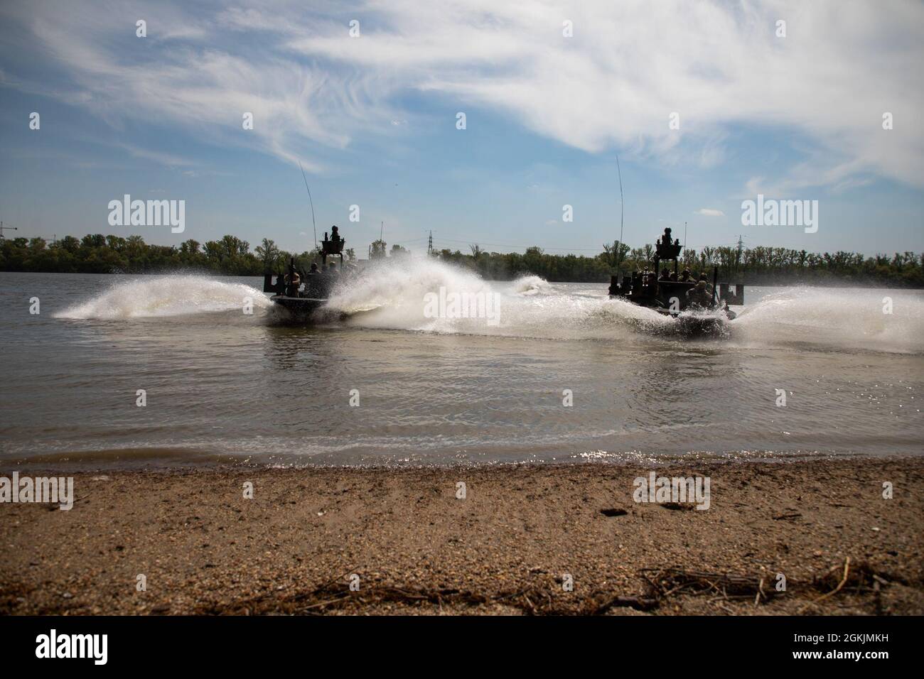 Hungarian Special Operations Forces and Naval Special Warfare operators ...