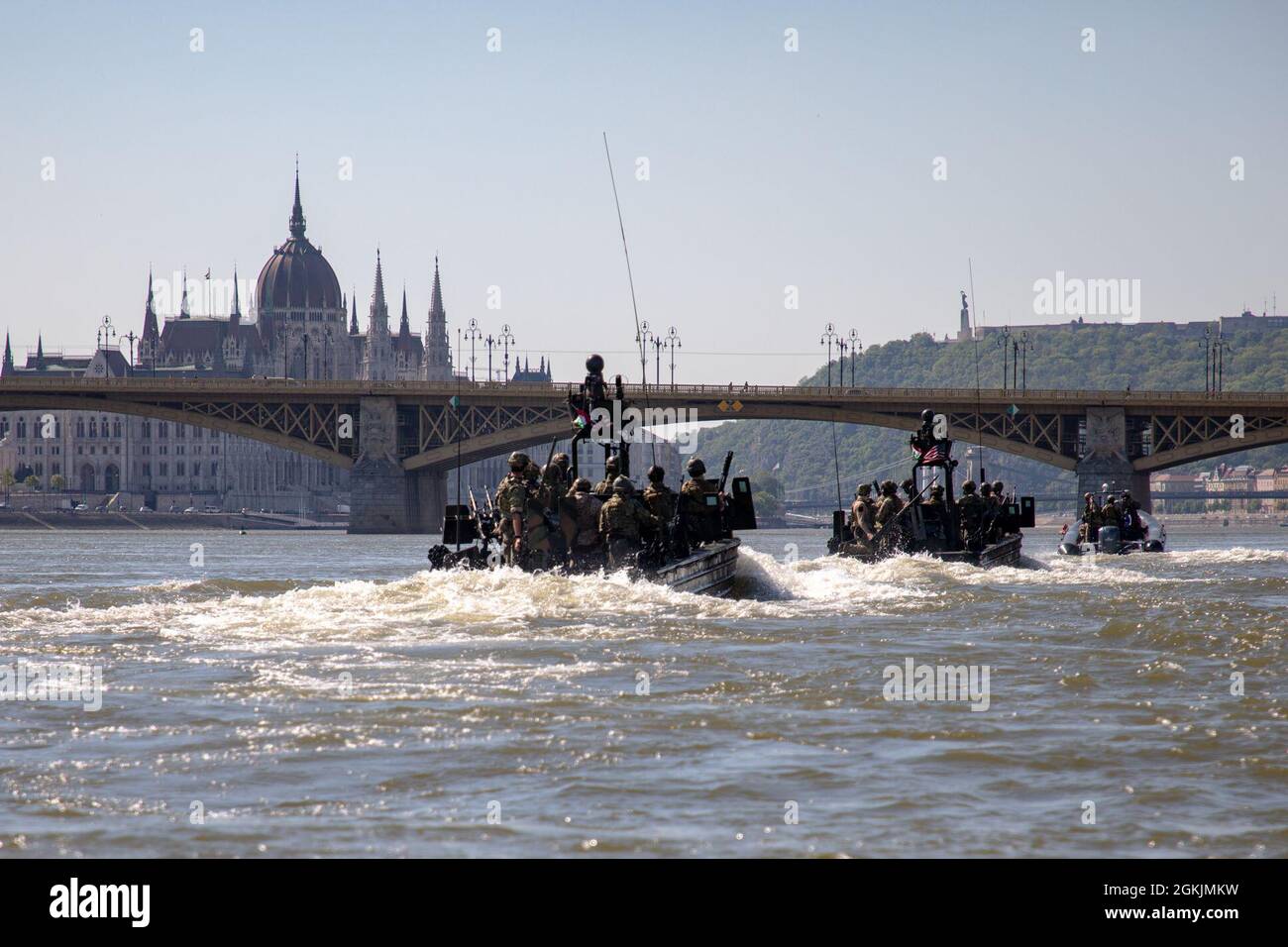 Hungarian Special Operations Forces and Naval Special Warfare operators ...