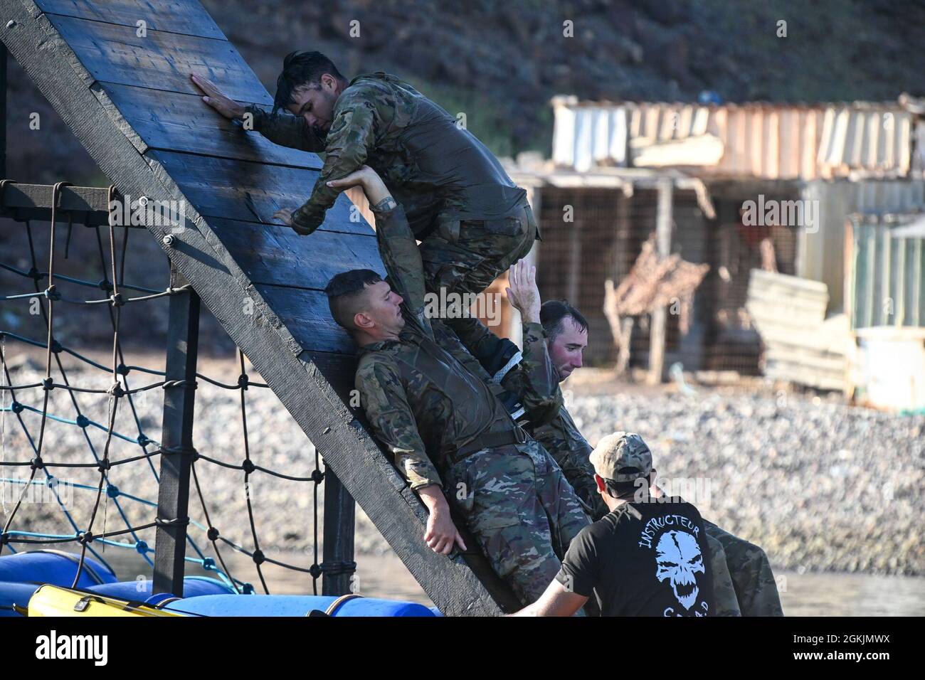U.S. Soldiers with Combined Joint Task Force-Horn of Africa complete a ...