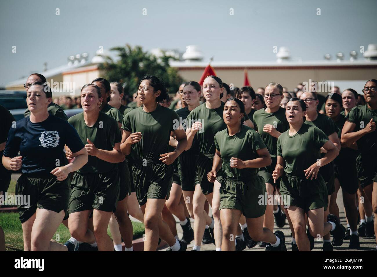 U.S. Marines with Lima Company, 3rd Recruit Training Battalion ...