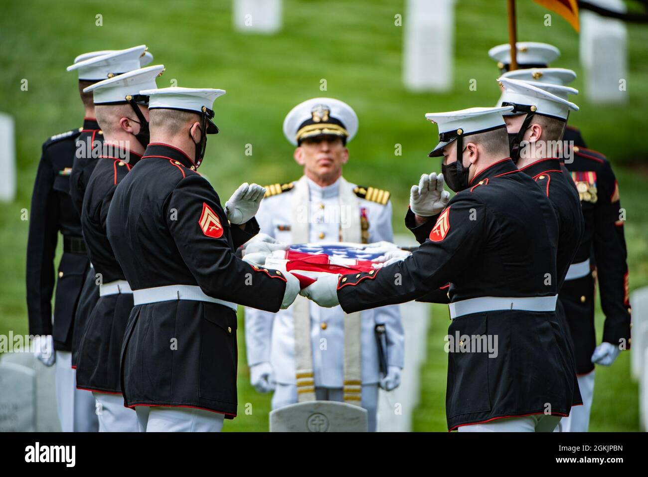 The 3d U.S. Infantry Regiment (The Old Guard) Caisson Platoon, Marines ...