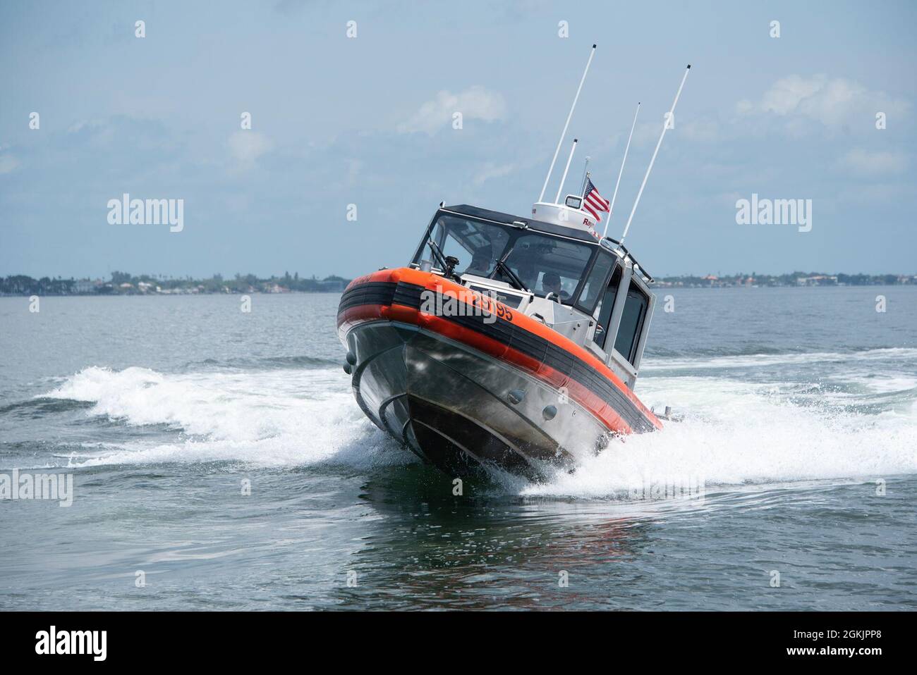29 foot response boat small hi-res stock photography and images - Alamy