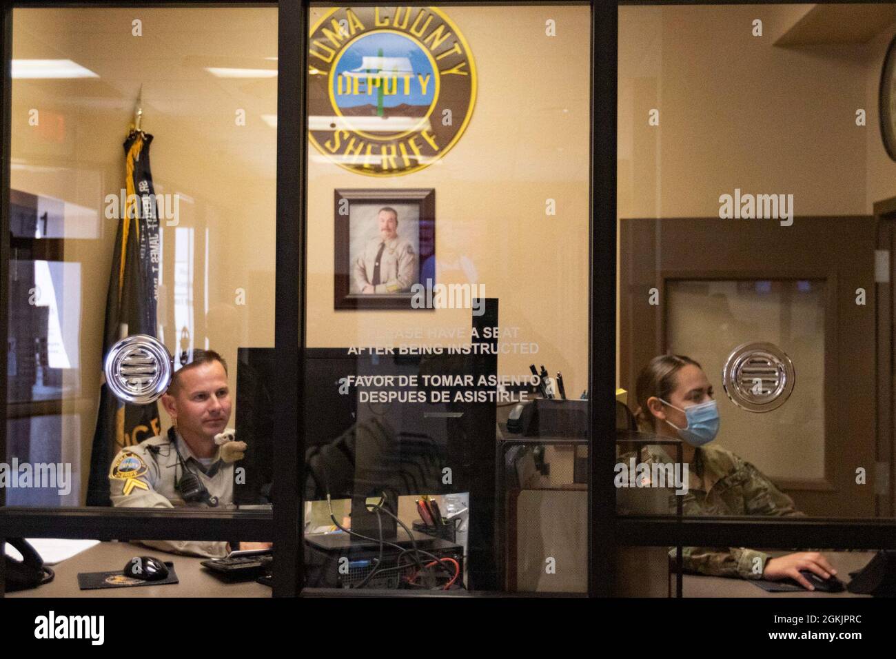 A Soldier assigned to Task Force Badge assist Yuma County Sheriffs ...